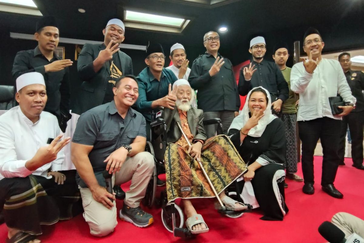 Abuya Muhtadi Dukung Ganjar-Mahfud, Yenny Wahid: Kami Optimistis Raih ...