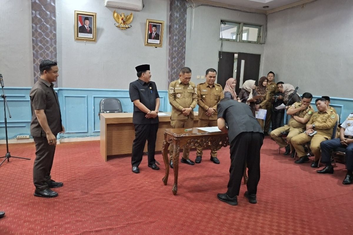 Hari Pertama Kerja, Bupati Bengkulu Tengah Paksa Pejabat Teken Pakta Integritas: Tak Boleh Korupsi!
