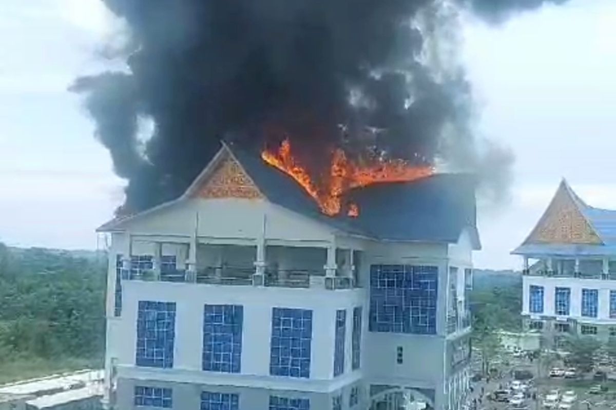 Gedung Perkantoran Wali Kota Pekanbaru Terbakar, Polisi Selidiki Penyebabnya