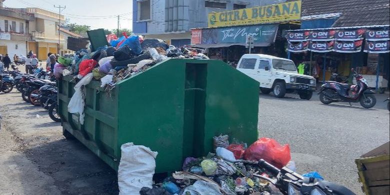 Berita Harian Sampah Di Kota Maumere Terbaru Hari Ini - Kompas.com