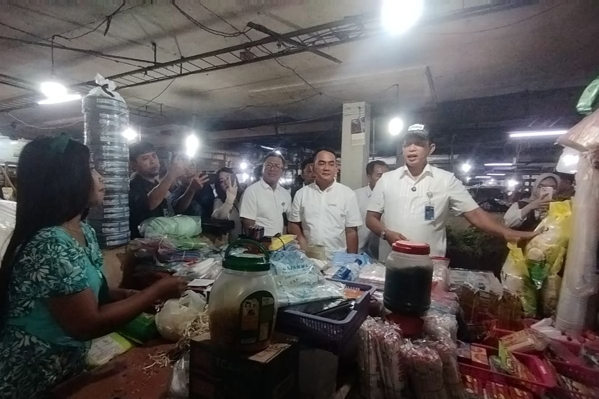 Pedagang di Medan Protes Harga Beras SPHP ke Dirut Bulog