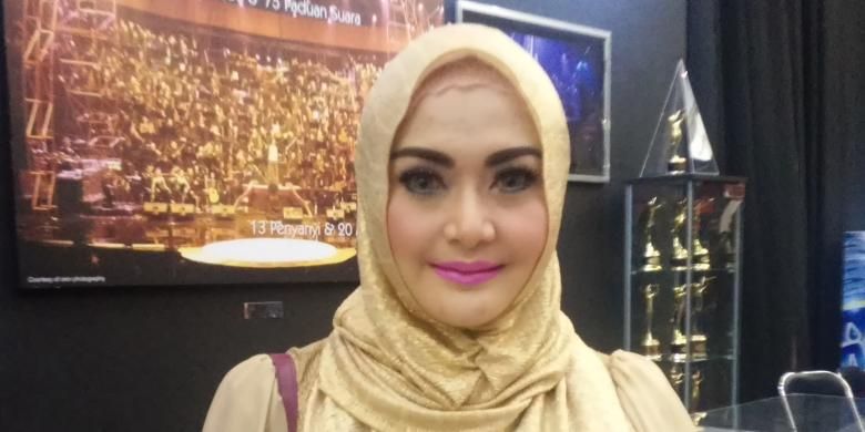 Foto Menikah Lagi Dengan Mantan Suami Eddies Adelia Saya Juga