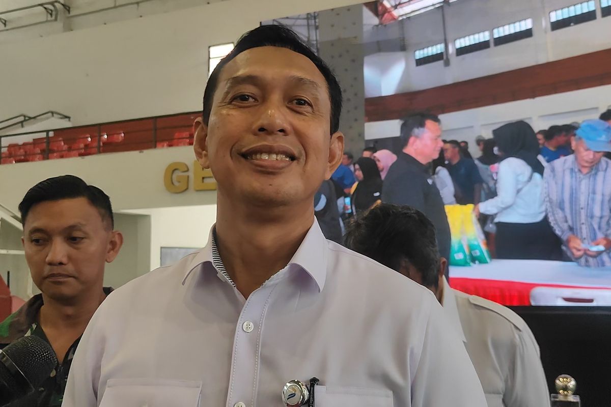 Pensiun Dini dari TNI karena Jabat Dirut Bulog, Mayjen Ahmad Rizal ...