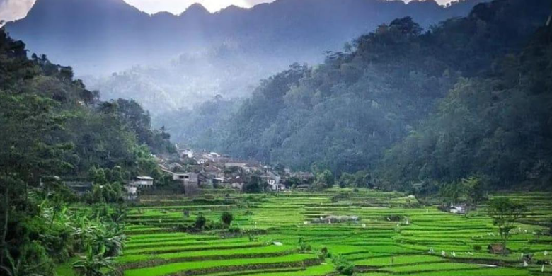 Berita Harian Keindahan-desa-wisata-tempur Terbaru Hari Ini - Kompas.com