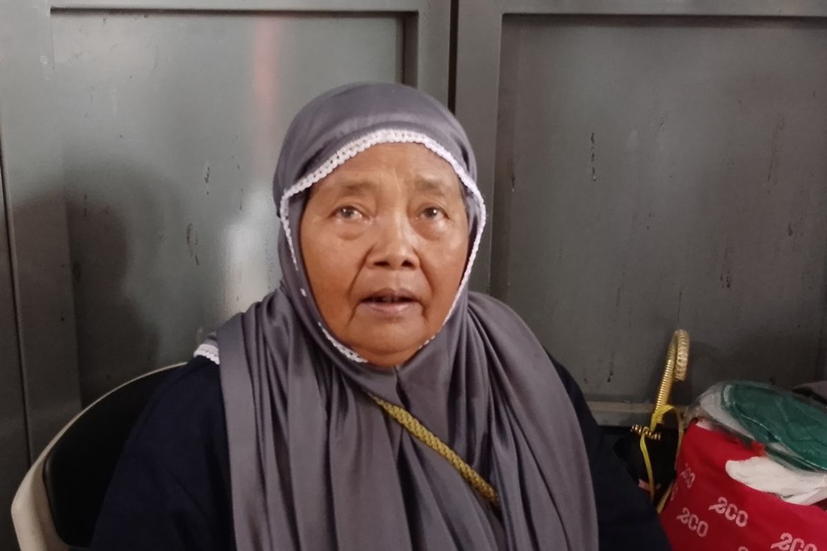 Cerita Nenek, Korban Banjir Kendal yang Sempet Terseret Arus Air Hingga Belasan Meter