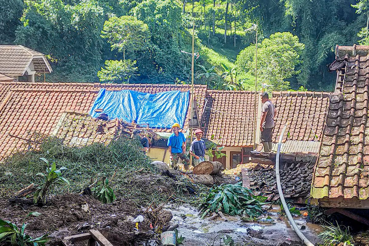 Warga Iuran Bangun Sendiri Rumah Korban Longsor di Lembang Bandung Barat