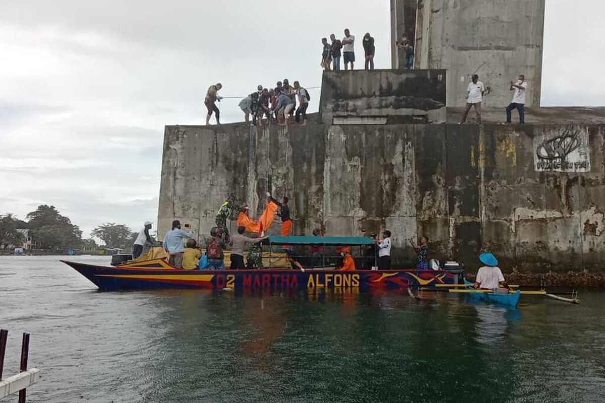 Terungkap, Ini Identitas Mayat Pria yang Tergeletak di Jembatan Merah ... Terungkap, Ini Identitas Mayat Pria yang Tergeletak di Jembatan Merah ...