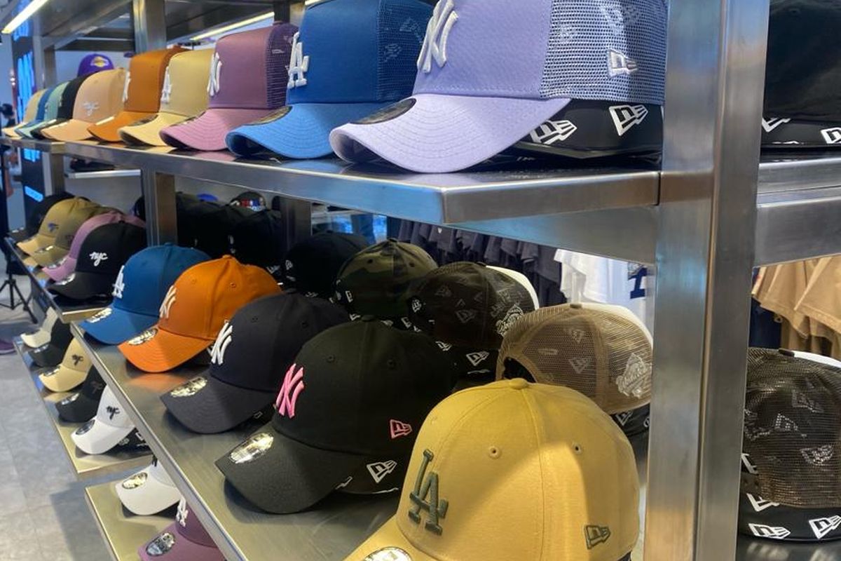 Cara Membersihkan Topi yang Berjamur