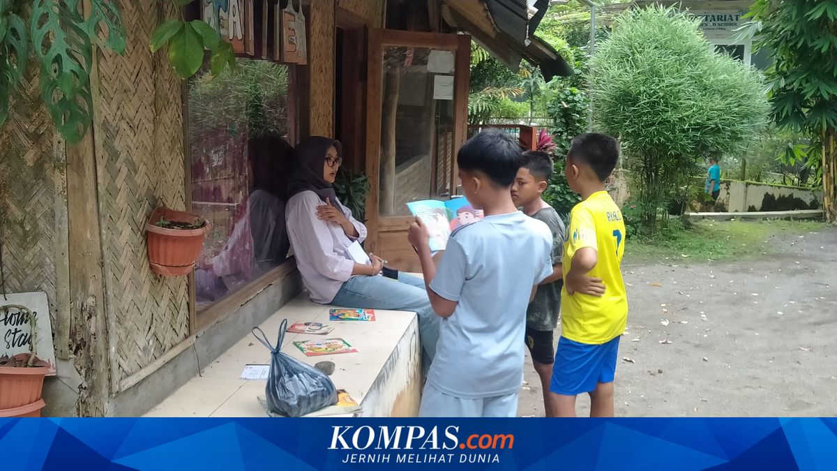Generasi Pertama Literasi Air Ala Tanoker Ledokombo, Jakfar yang ...