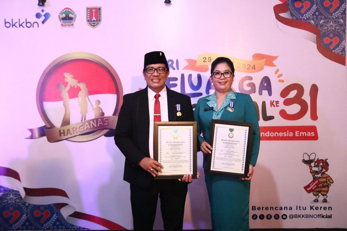 Sukses Dorong Pembangunan Keluarga, Bupati Tabanan Raih Penghargaan ...