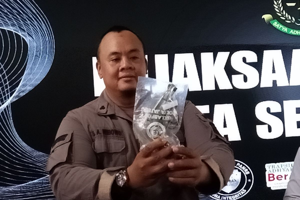 Kasus Penembakan Gamma, Kejari Perlihatkan Senjata Api Milik Aipda Robig