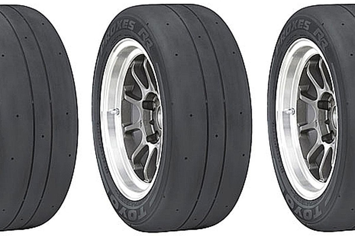 Toyo Rilis Ban "High-Performance"