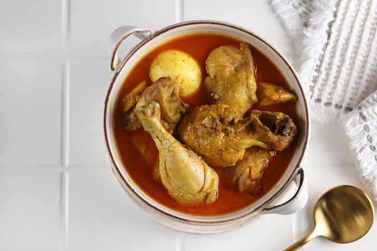 Resep Kare Ayam Istimewa, Panggang Ayam Sebelum Direbus Bumbu