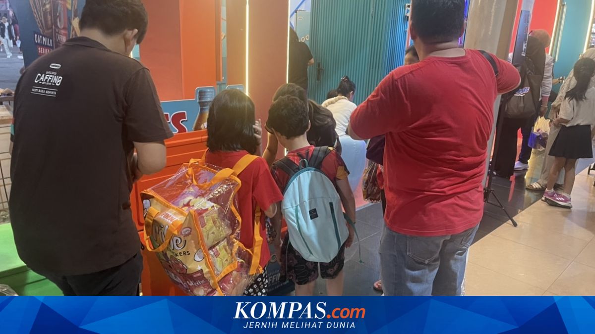 Berburu Tas Snack Jumbo, Tren Baru di PRJ 2025