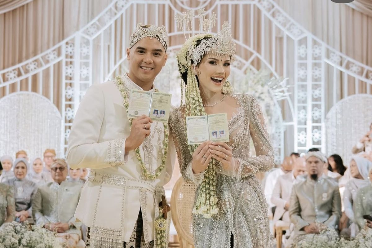 Al Ghazali dan Alyssa Daguise Menikah, Tampil Menawan dalam Busana Pernikahan Adat Sunda