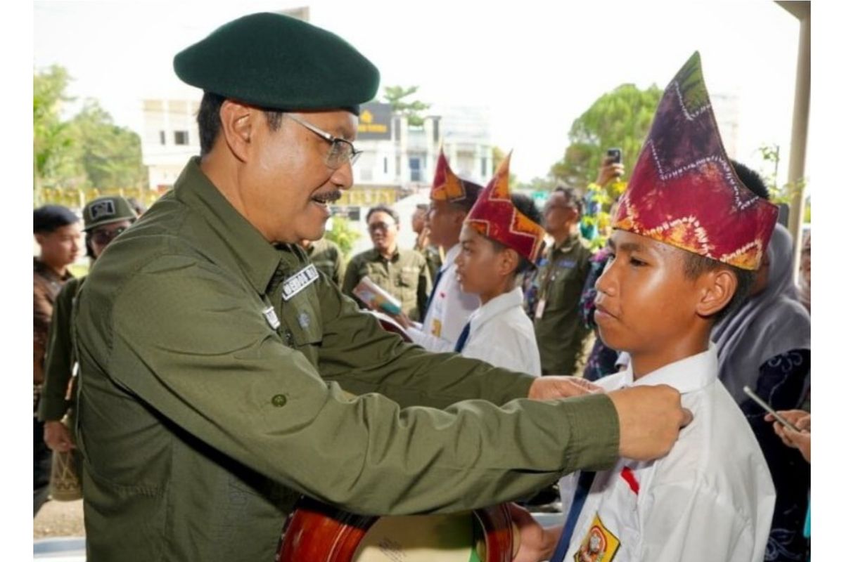 Kisah Dzaki, Merantau Sejauh 65 Km demi Berangkat ke Sekolah Rakyat