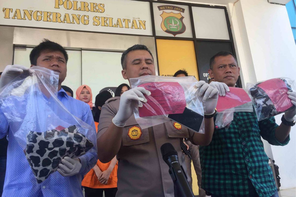 Pelaku Pornografi via Live Streaming di Tangsel Pasang Tarif Rp 200.000