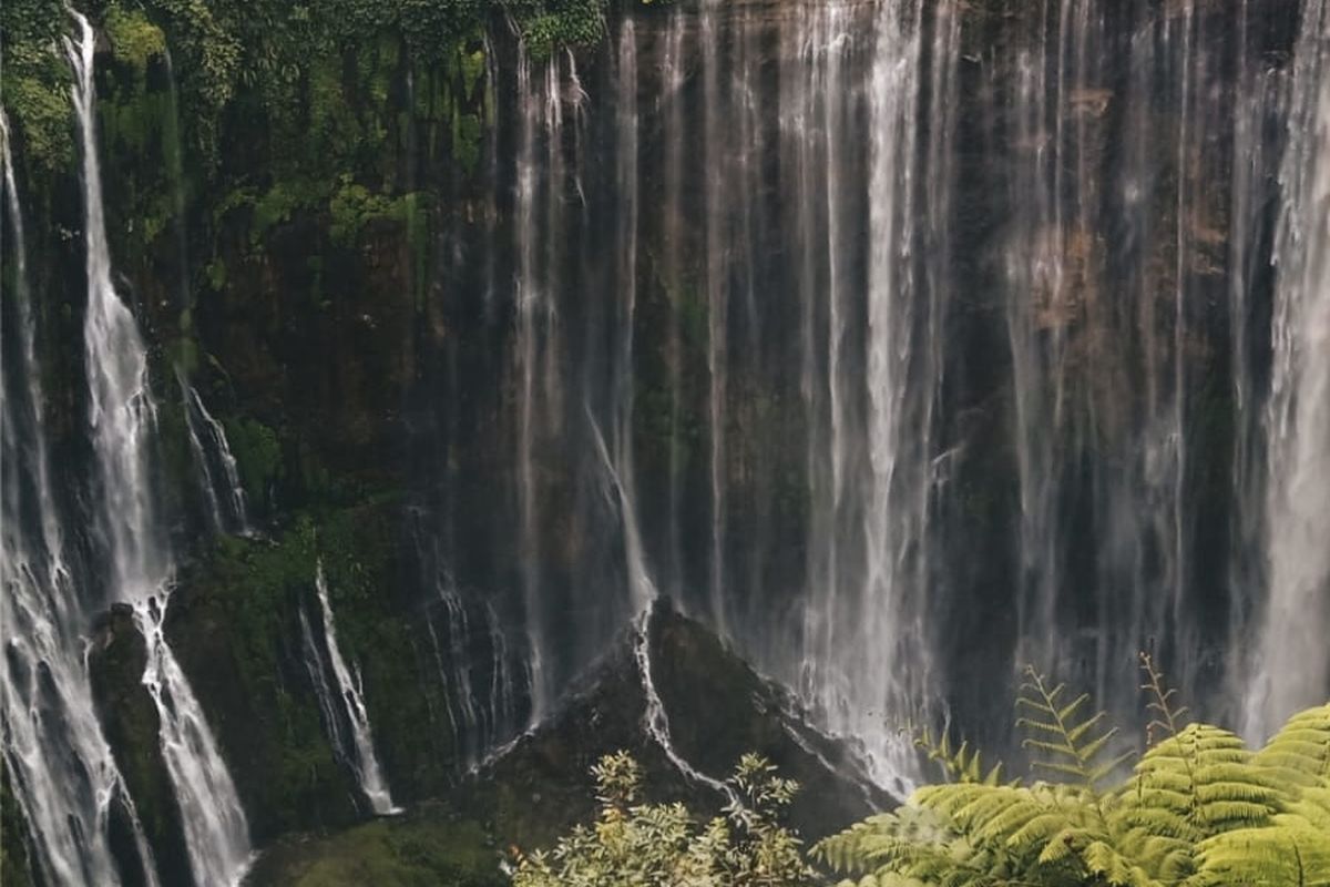 Air Terjun Tumpak Sewu Lumajang Catat 9.900 Kunjungan Saat Long Weekend
