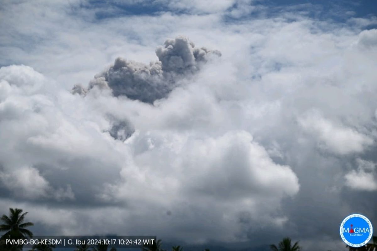 Gunung Ibu Kembali Meletus, Bangunan di Halmahera Barat Bergetar