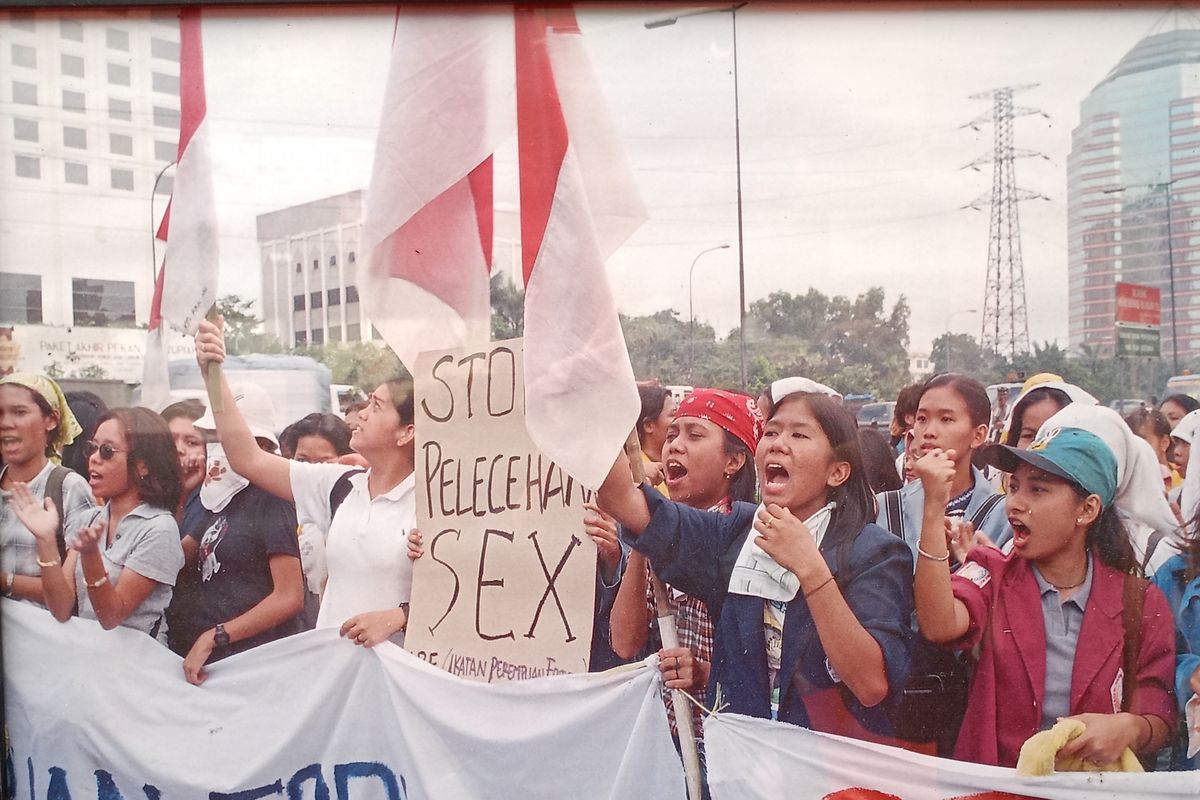 6 Penyebab Utama Krisis Moneter Tahun 1997 di Indonesia