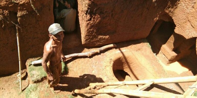 Berita Harian Kakek Bangun Rumah Bawah Tanah Terbaru Hari Ini - Kompas.com