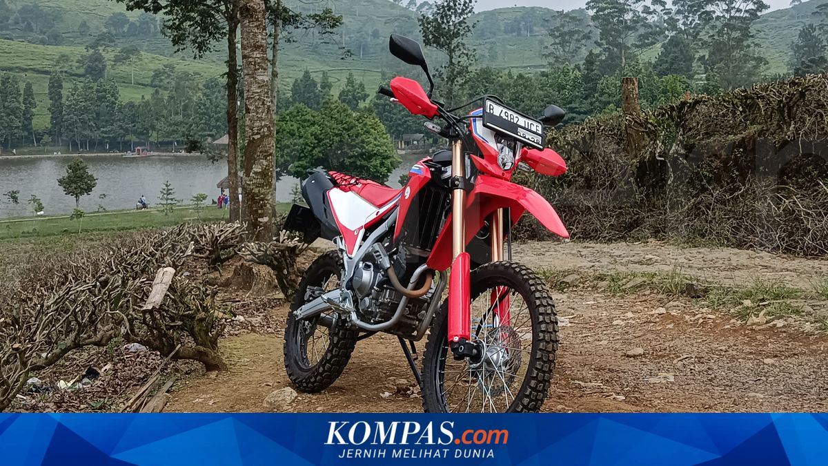 Perbedaan Ban Motor Trail Bawaan dengan Ban Off Road