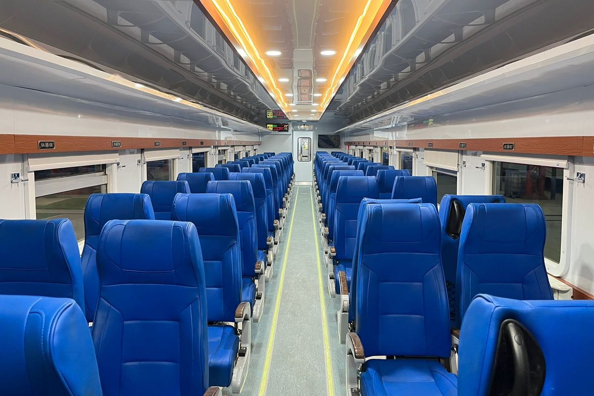 Jangan Salah Pilih, Ini Jenis Kursi Kereta Ekonomi, Ada Tegak Lurus dan Premium