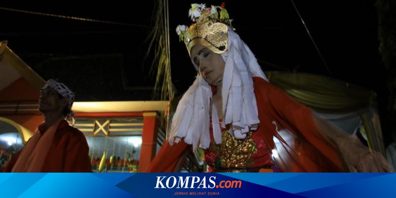 Gelar Tradisi Seblang Bakungan, Perempuan Tua Menari Semalaman