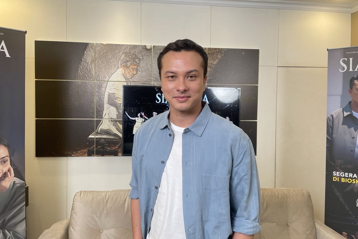 "Siapa Dia" Jadi Proyek Film Musikal Pertama Nicholas Saputra