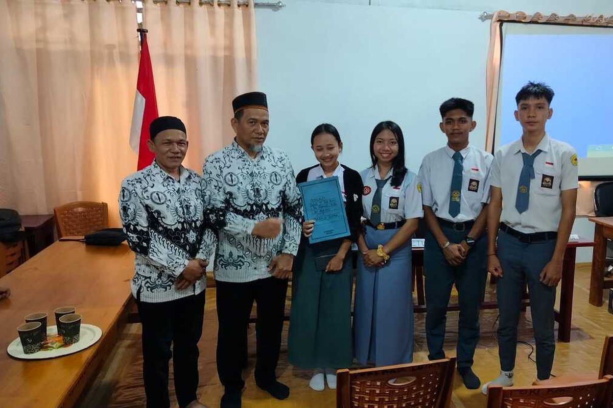 Gelombang Dukungan untuk Abdul Muis dan Rasnal, Dua Guru yang Dipecat karena Niat Baik