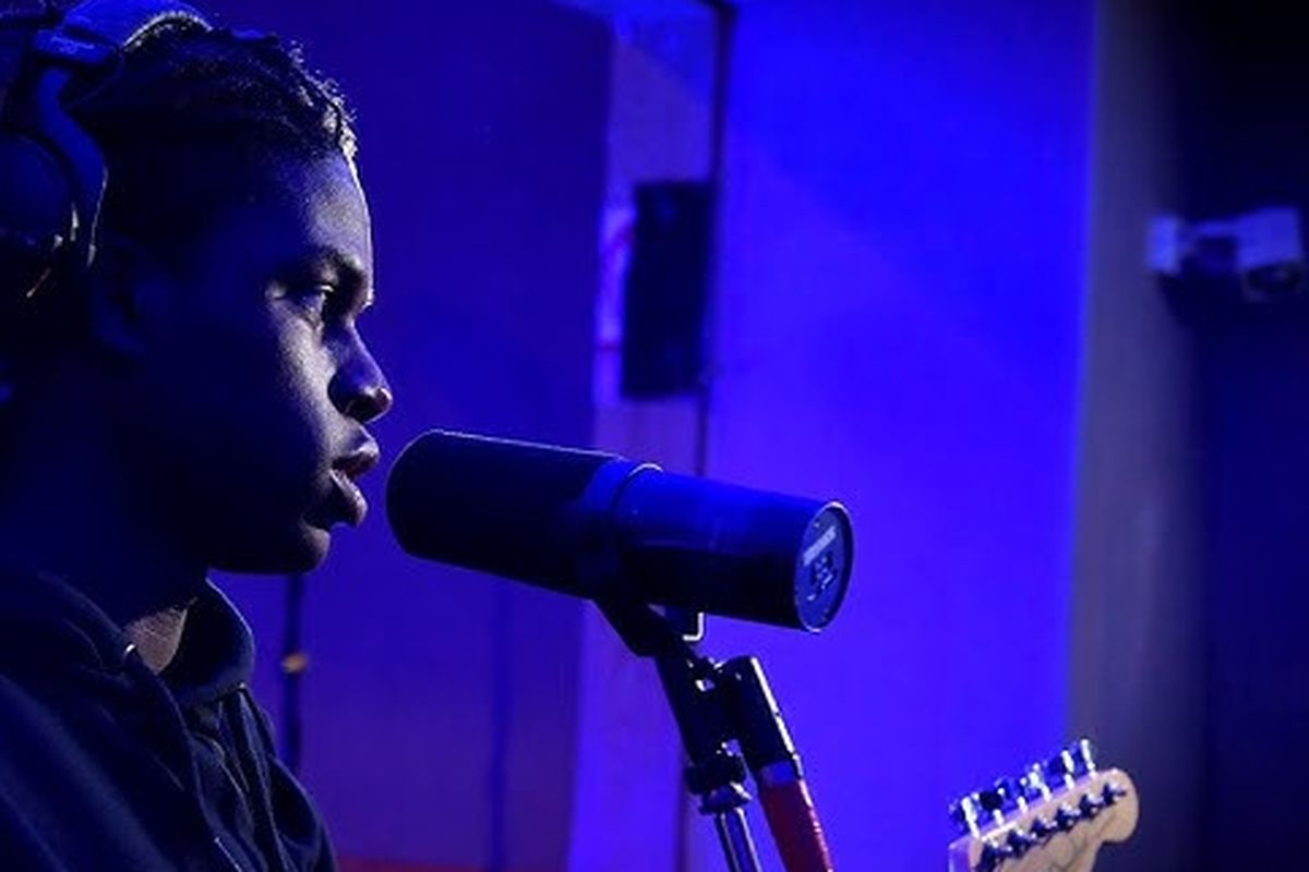 Lirik dan Chord Lagu Superpowers - Daniel Caesar