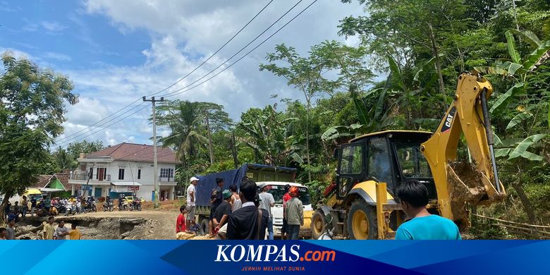 Amblesan di Jalan Rangkasbitung-Gunung Kencana, Puluhan Truk Logistik ...