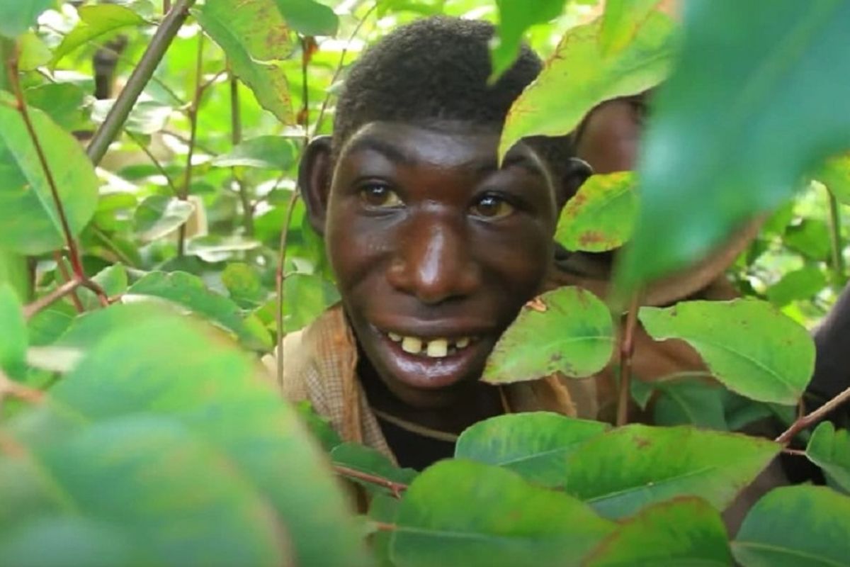 Zanziman Ellie, "Mowgli Dunia Nyata" yang Hidup di Hutan Afrika karena ...