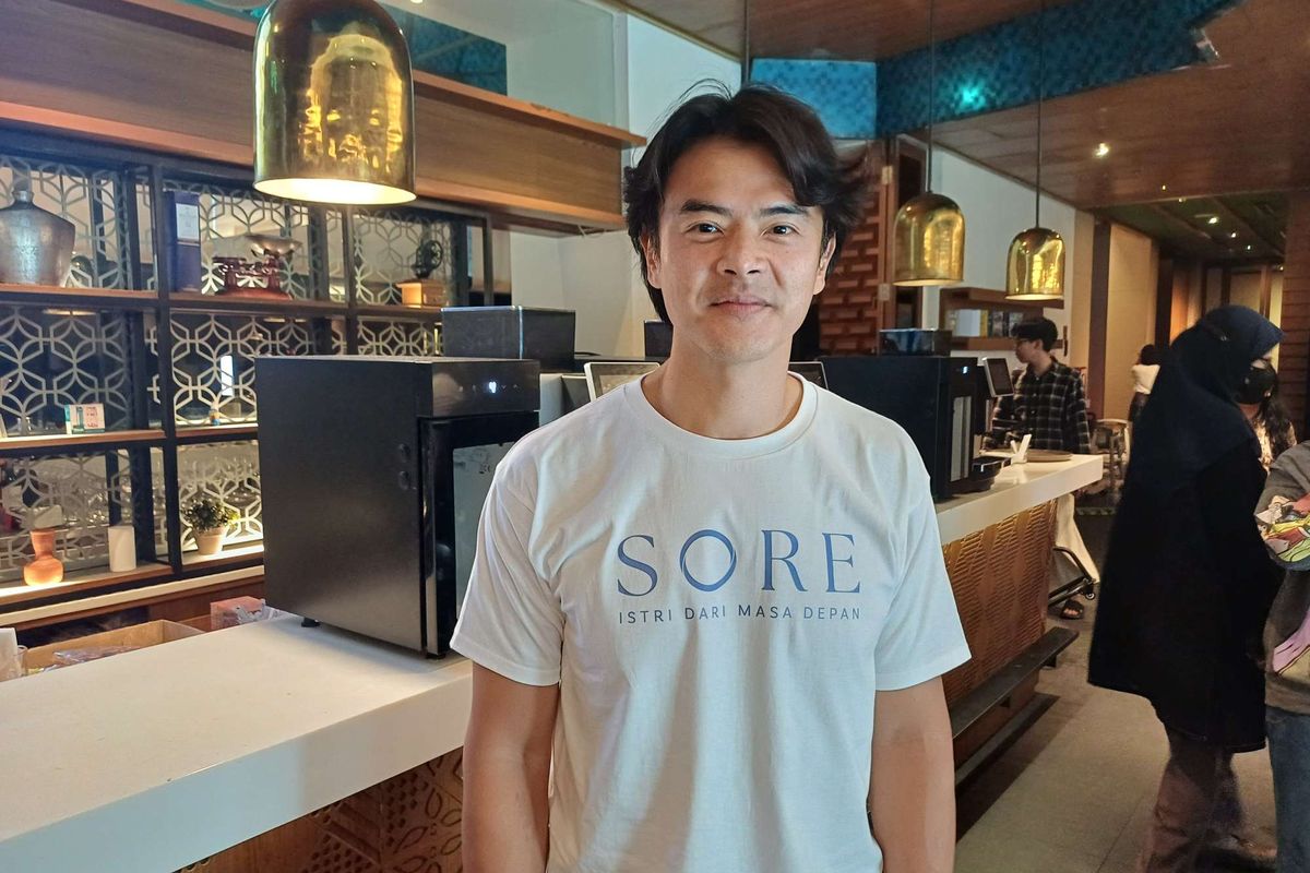 Mirip Jonathan di Film “Sore”, Dion Wiyoko Terhubung lewat Luka Masa Kecil
