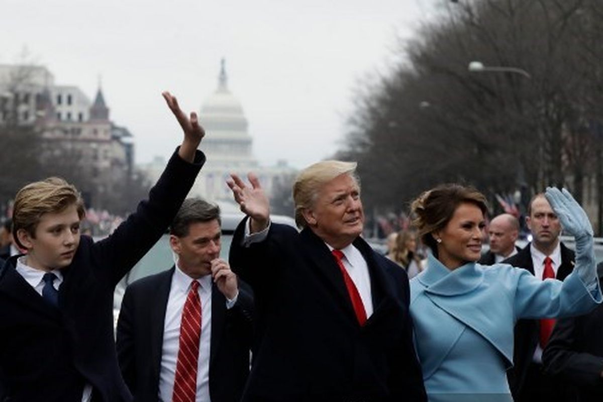 Usai Dilantik Jadi Presiden AS, Donald Trump Bakal Teken 100 Perintah ...