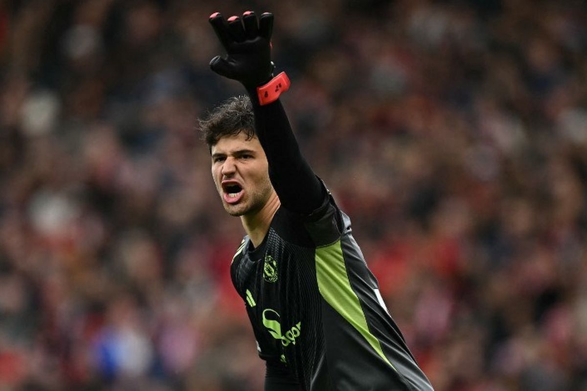 Senne Lammens Buat Man United "Merasa" Punya Kiper Lagi