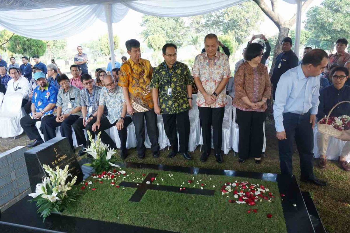 Peringatan 100 Tahun Lahirnya PK Ojong, Pembangun Falsafah Kompas Gramedia
