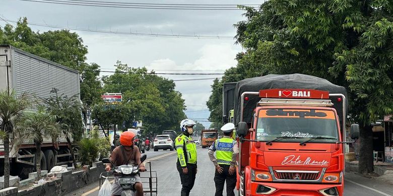 Berita Harian Pelabuhan Ketapang Macet Terbaru Hari Ini - Kompas.com