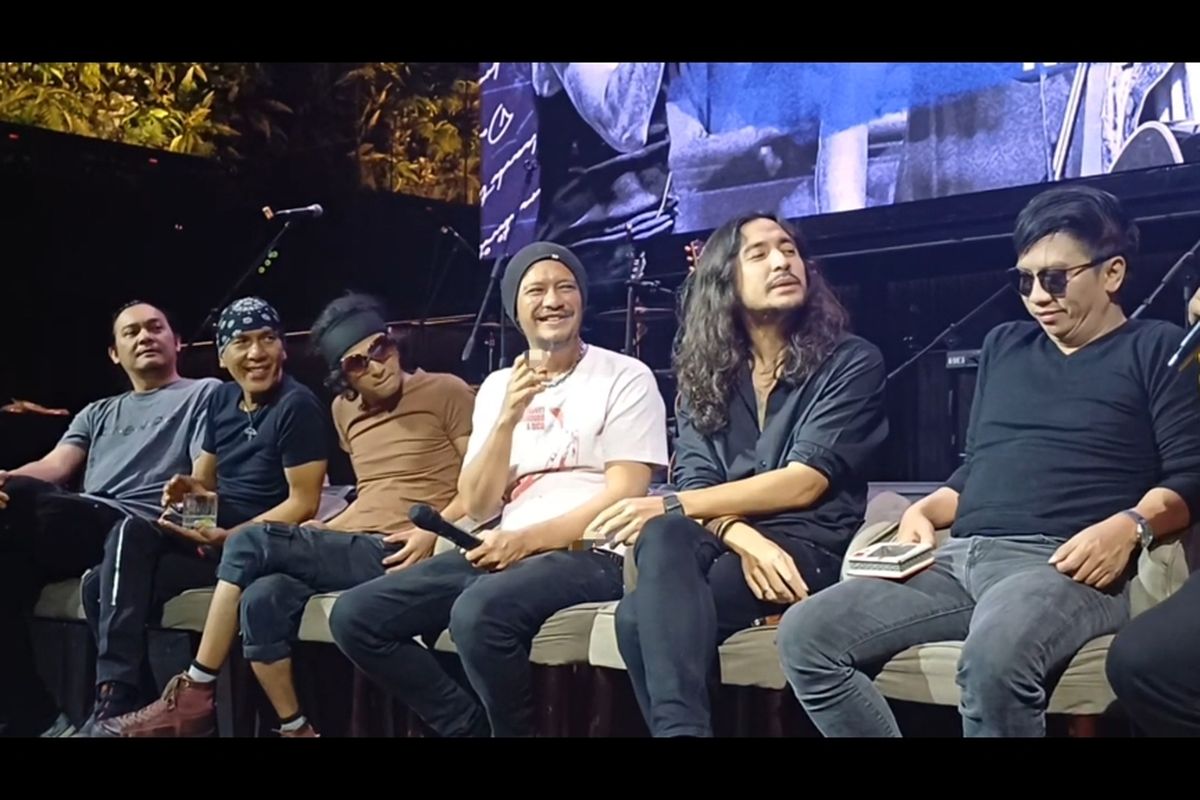 Ketika Loh Kok Tumben Band Siap Gebrak Panggung Musik...