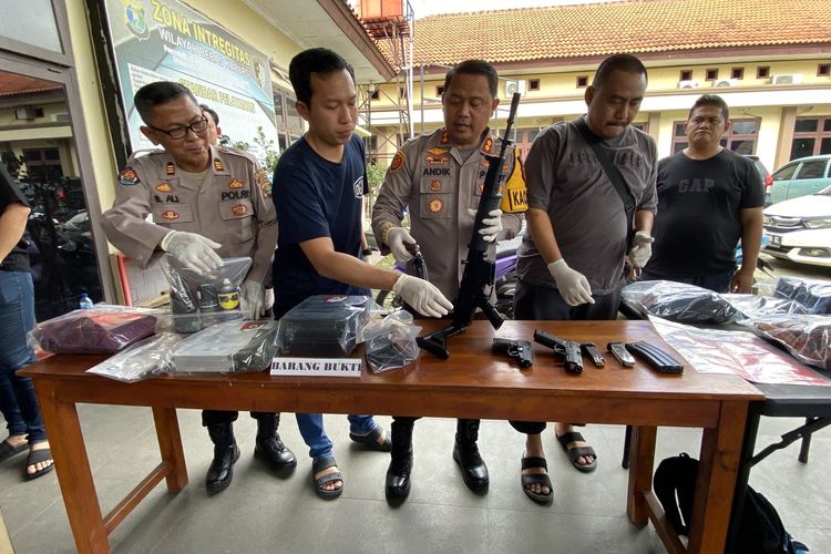 Foto : Soal Asal Senjata Api Ilegal Anggota DPRD Lampung Tengah, Polisi ... Foto : Soal Asal Senjata Api Ilegal Anggota DPRD Lampung Tengah, Polisi ...