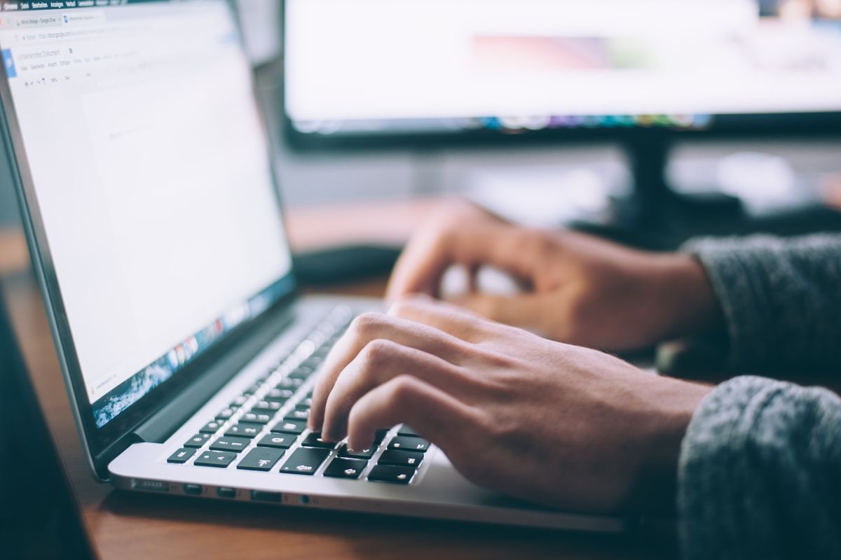 Laptop Mulai Lemot? Ini Cara Bikin “Ngebut” Lagi, Jangan Langsung Ganti