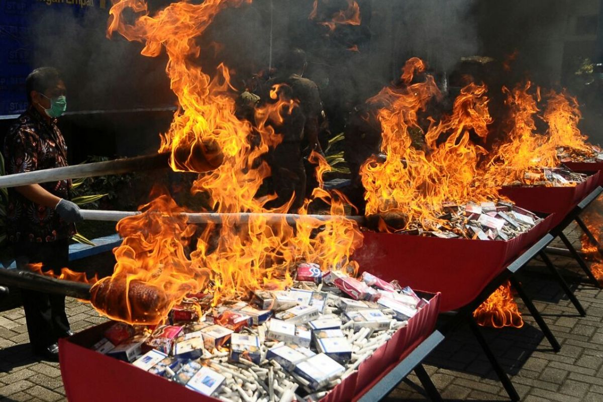 Bea Cukai Kabupaten Kudus Musnahkan Rokok Senilai Rp 8 Miliar