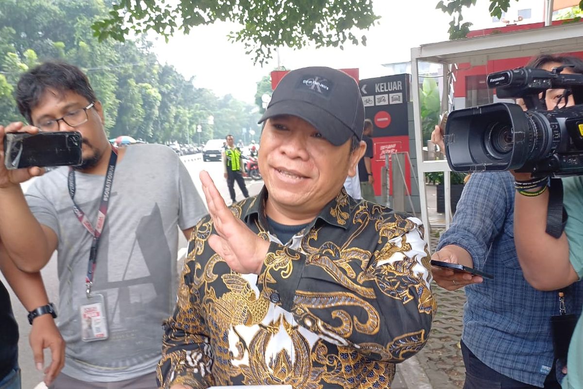 Eks Stafsus Hanif Dhakiri Irit Bicara Usai Diperiksa KPK