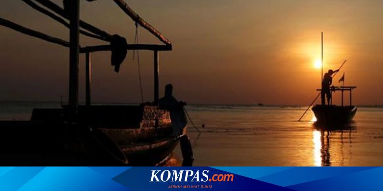 Dua Perahu Nelayan di Karawang Terbalik Dihantam Ombak, Satu Tewas dan Satu Hilang