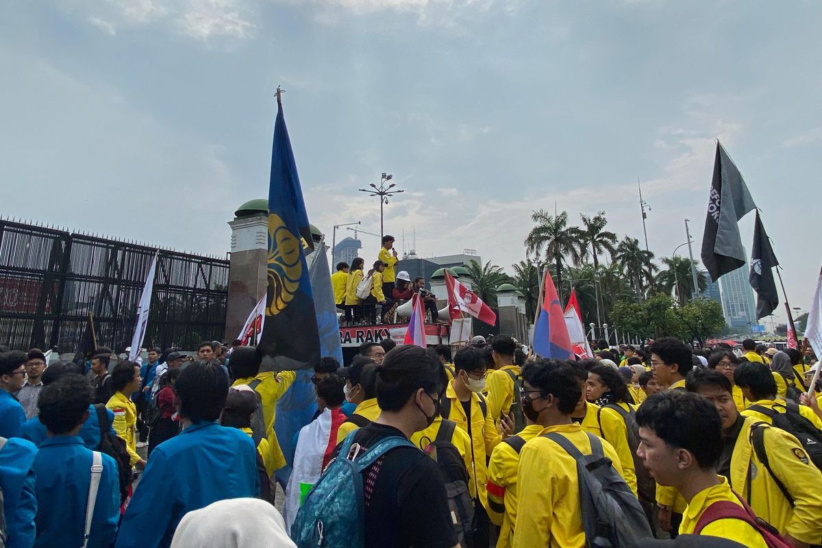 Ada Demo Apa di Depan Gedung DPR Hari Ini?