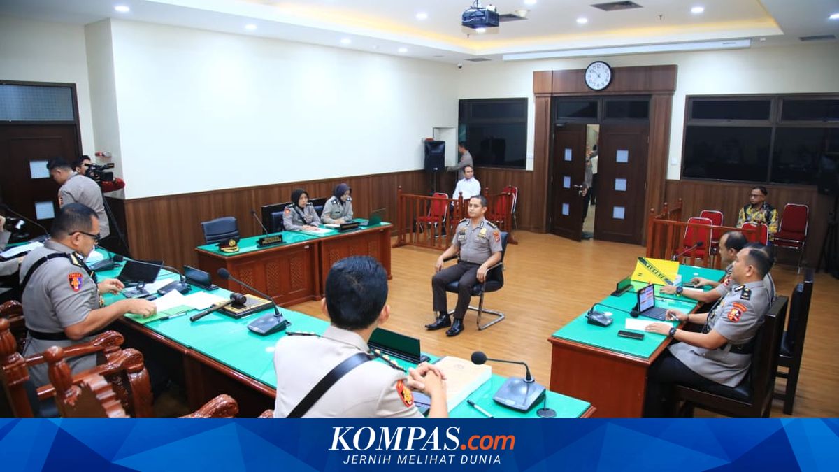 Demoralisasi Polisi dan Tentara