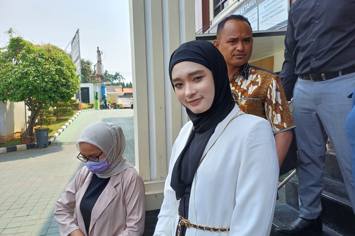 Bertemu Ibunda Virgoun di Sidang, Inara Rusli: Aku Salim