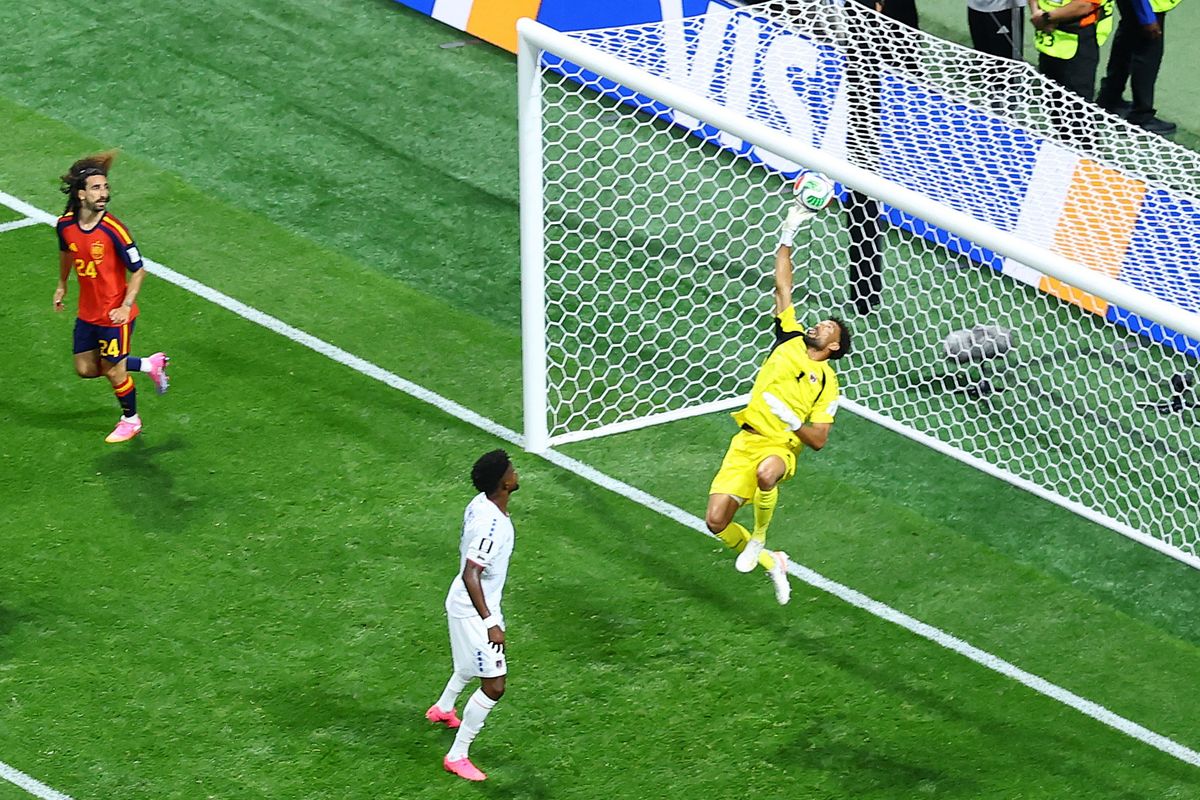 Mandulkan Matador Spanyol, Kiper Gaek Cape Verde Jadi Bintang Dunia Maya