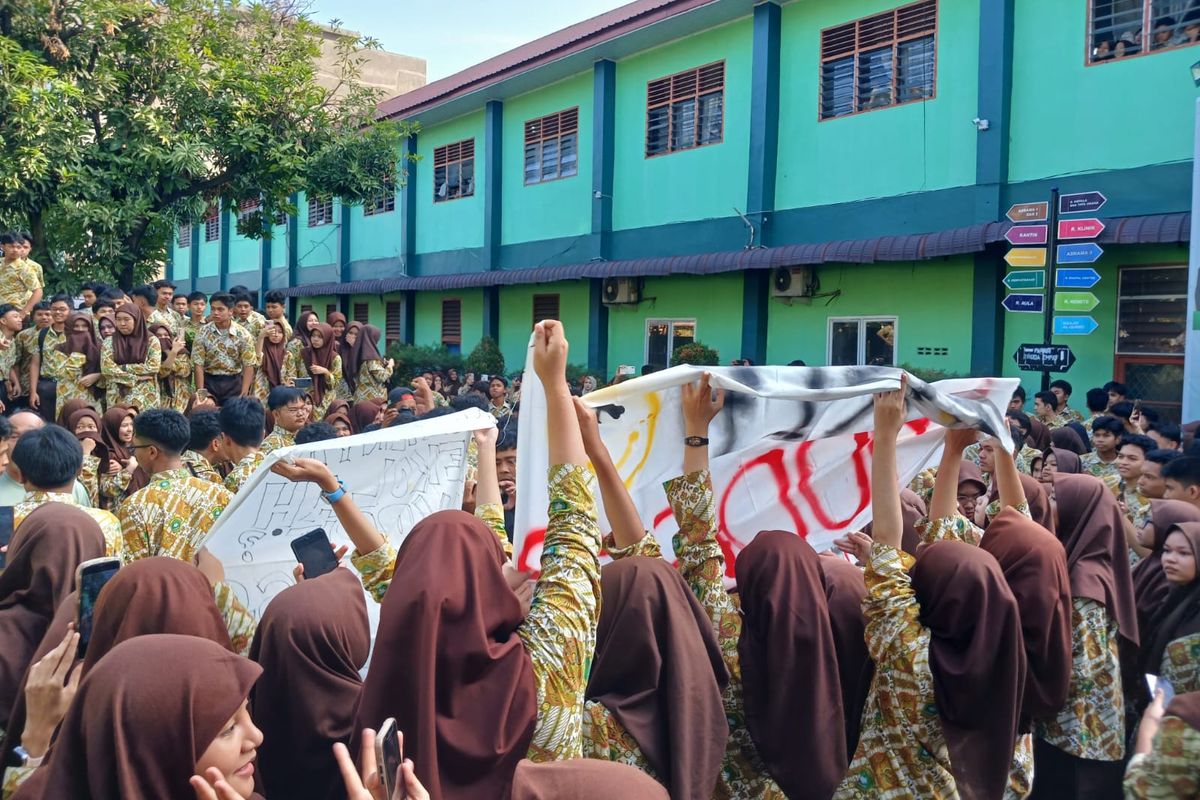 Banyak Siswa Gagal Ikut SNBP karena Sekolah Lalai, Mendikti Evaluasi SNPMB