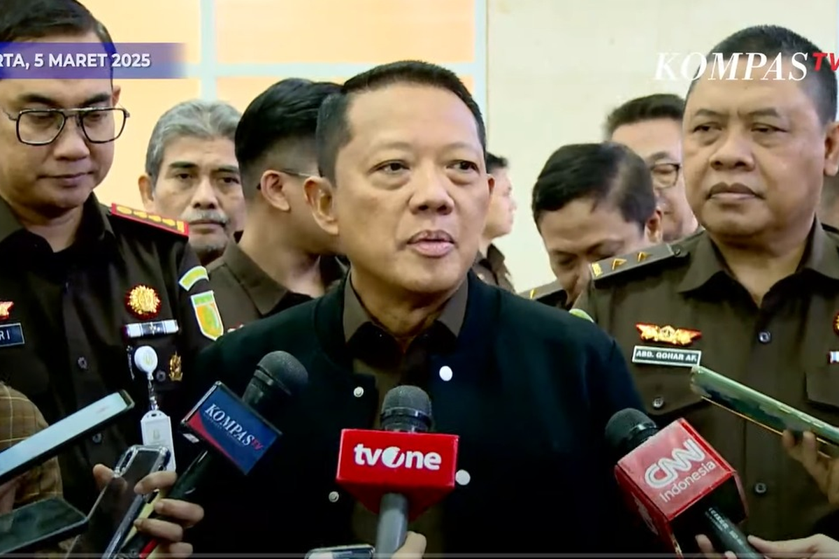 Jampidsus Pantau Perkembangan Kasus Budi Arie dan Perlindungan Situs Judol